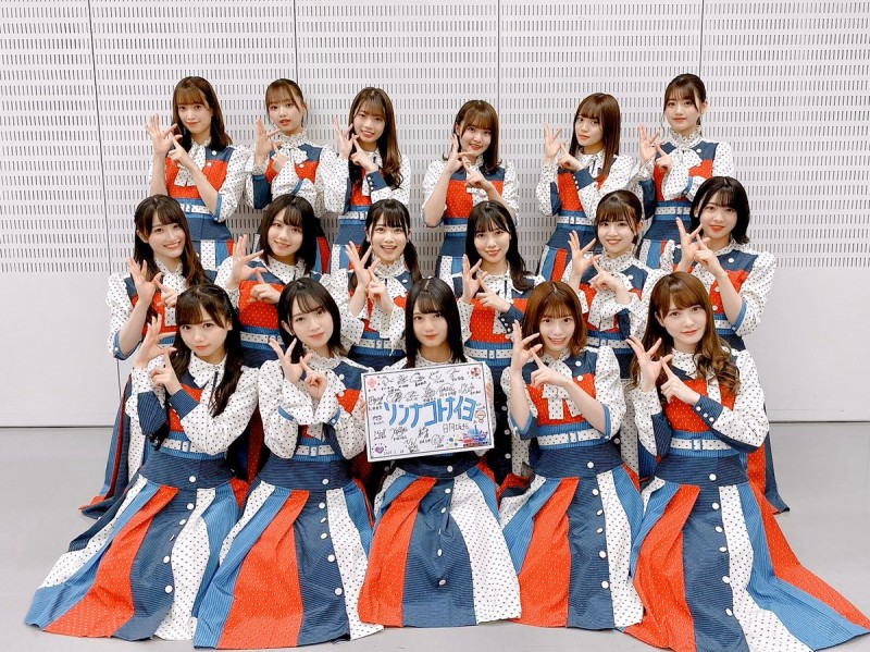 【日向坂46】全員集合ひなのなのポーズを披露!『mステ』直前新衣装オフショットが公開! 日向坂46まとめちゃんねる
