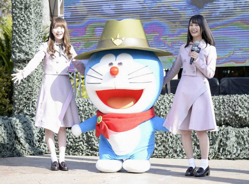 【日向坂46】どら焼き好き加藤史帆×恐竜好き46小坂菜緒が"ドラえもん"とまさかのコラボ！本日2/26、USJで開催の映画「ドラえもん のび太の新恐竜」公開記念イベントにスペシャルゲストとして ...